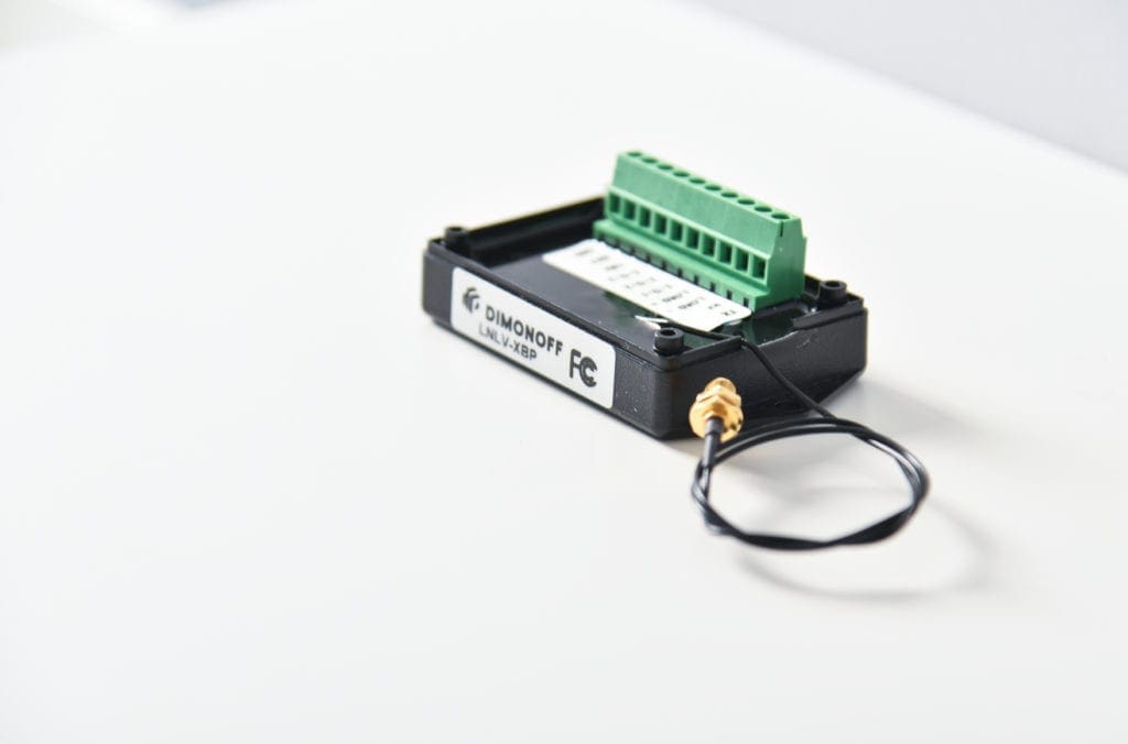 Smart Wireless Lighting Nodes for Smart Cities