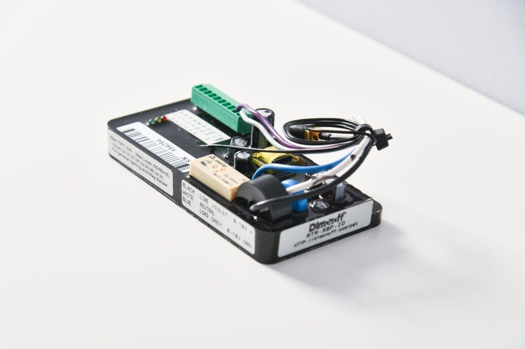 Smart Wireless Lighting Nodes for Smart Cities